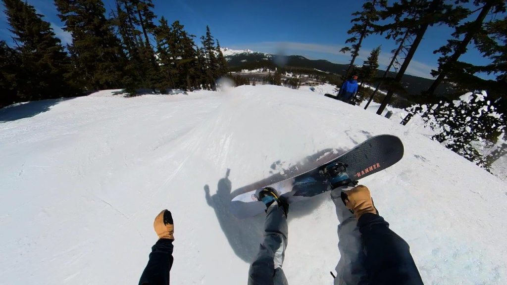 Never Summer Hammer 2022-2023 Snowboard Review (video)